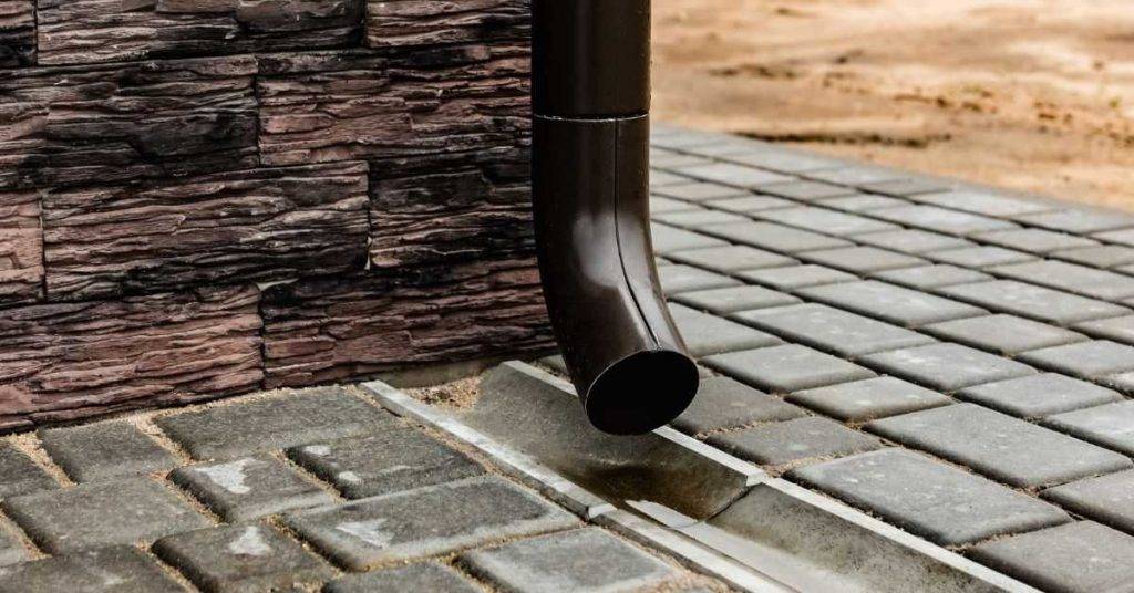 5 ไอเดียติดตั้งรางน้ำฝนไวนิลทั้งสวย ทั้งระบายน้ำฝนได้ดี